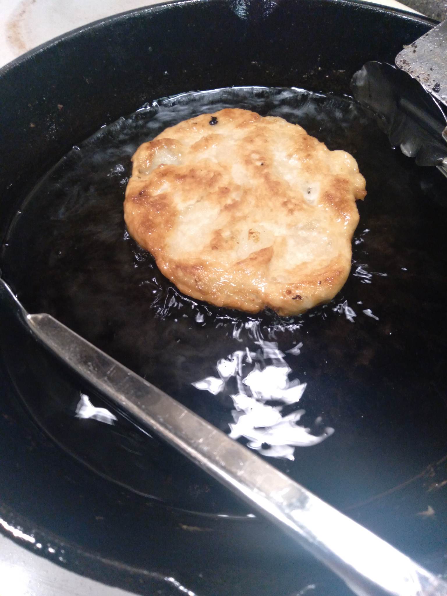 Potato Lángos Recipe (Hungarian Fried Bread/krumplis lángos) - Cook ...